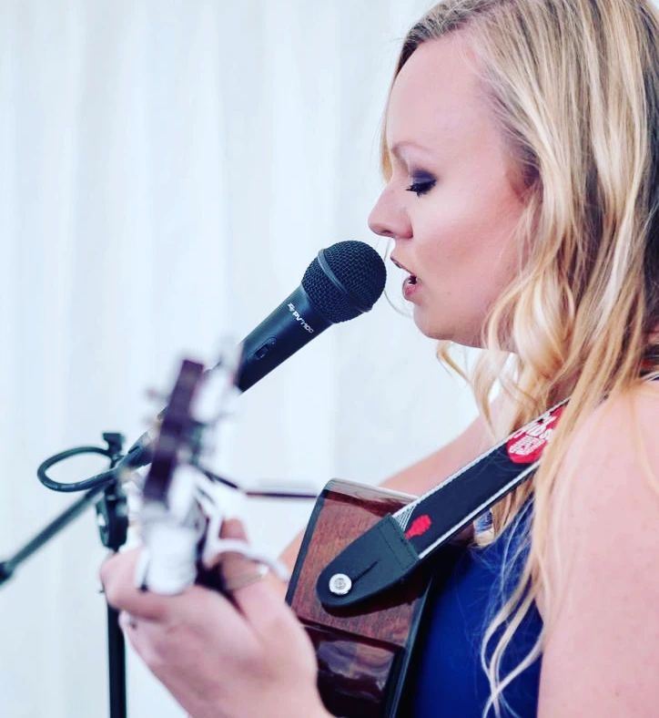 Musician, Wedding, Music, Singing guitarist